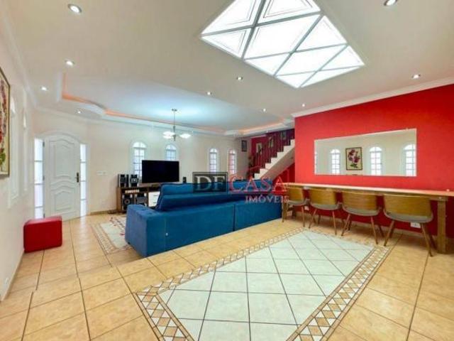 Sobrado com 3 dormitórios à venda, 200 m² por R$ 800.000,00 Itaquera São Paulo/SP