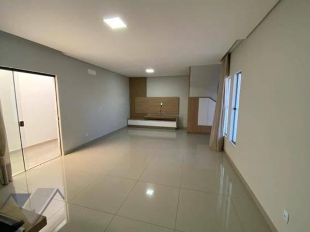 Sobrado com 3 dormitórios à venda, 200 m² por R$ 990.000,00 Parque São Paulo Cascavel/PR
