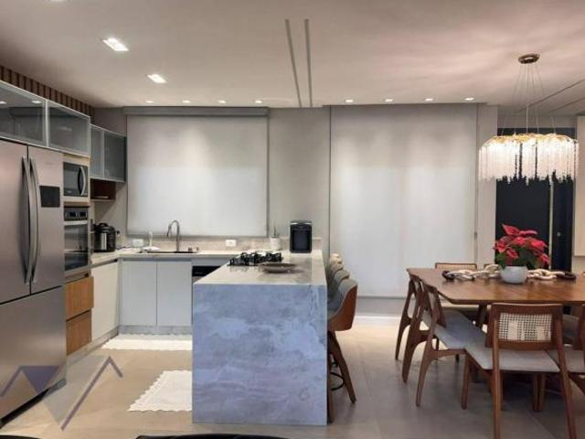 Sobrado com 3 dormitórios à venda, 201 m² por R$ 1.950.000,00 Nova York Cascavel/PR