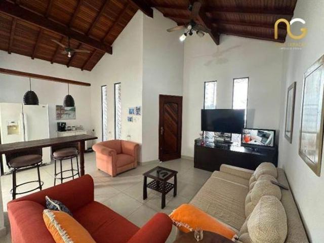 Sobrado com 3 dormitórios à venda, 203 m² por R$ 1.076.000,00 Aviação Praia Grande/SP