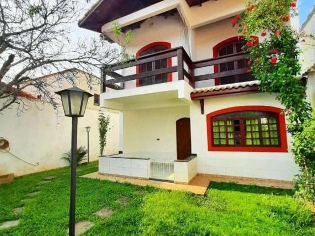 Sobrado com 3 dormitórios à venda, 214 m² por R$ 1.350.000,00 Itapema Guararema/SP