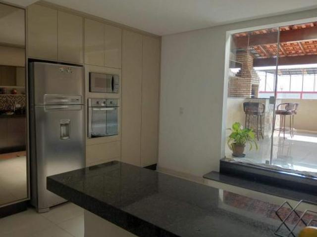 Sobrado com 3 dormitórios à venda, 215 m² por R$ 820.000,00 Parque Marajoara