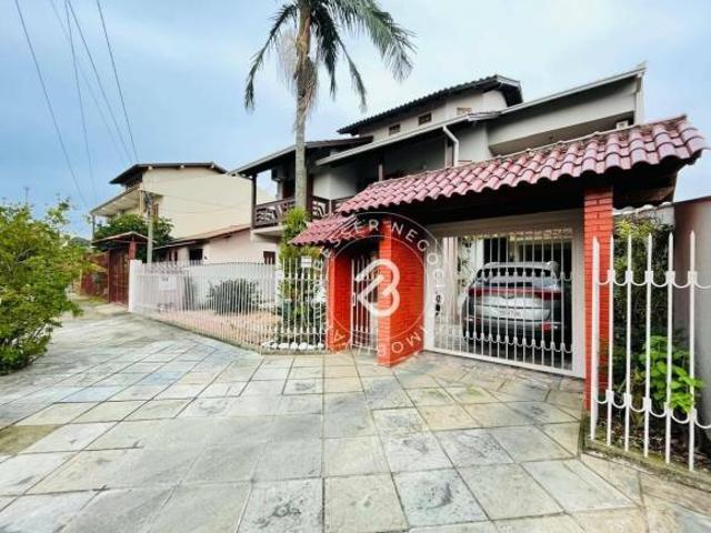 Sobrado com 3 dormitórios à venda, 217 m² por R$ 850.000,00 Dihel Sapucaia do Sul/RS
