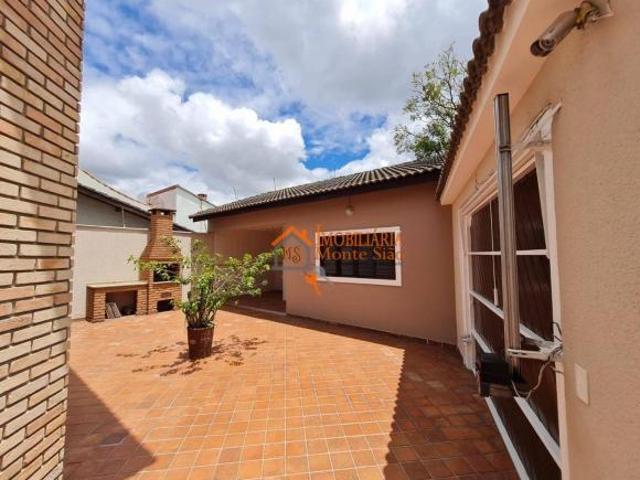 Sobrado com 3 dormitórios à venda, 219 m² por R$ 1.580.000,00 Jardim Santa Clara Guarulhos/SP