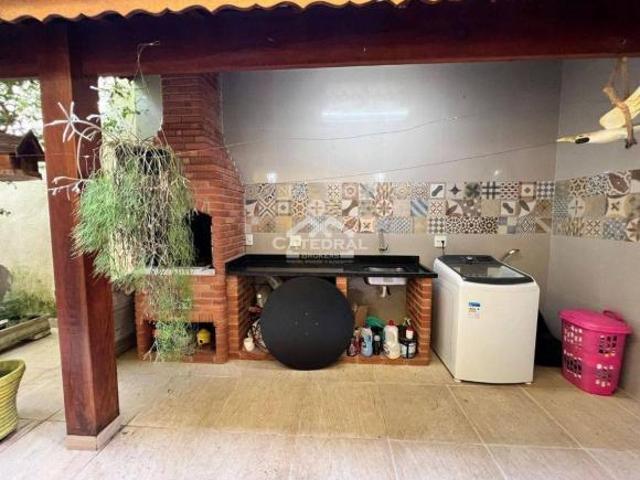 Sobrado com 3 dormitórios à venda, 219 m² por R$ 899.000,00 Jardim Marabambaia II Jardim Santa ge
