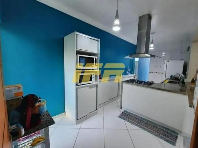 Sobrado com 3 dormitórios à venda, 210 m² Campos do Conde Louvre Tremembé/SP