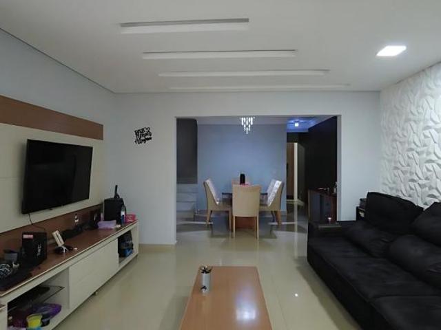 Sobrado com 3 dormitórios à venda, 210 m² por R$ 850.000,00 Utinga Santo André/SP