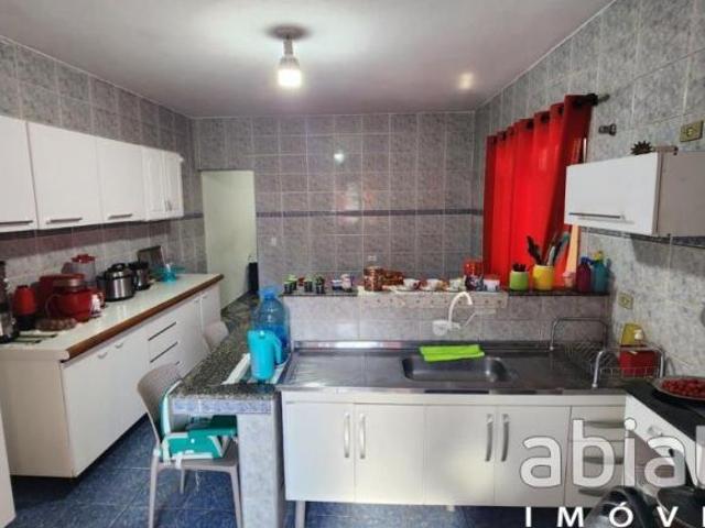 Sobrado com 3 dormitórios à venda, 211 m² por R$ 460.000,00 Jardim Maria Rosa Taboão da Serra/SP