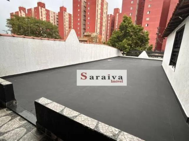 Sobrado com 3 dormitórios à venda, 211 m² por R$ 900.000 Jardim Hollywood São Bernardo do Campo/