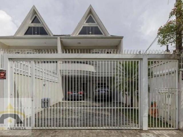 Sobrado com 3 dormitórios à venda, 213 m² por R$ 1.700.000,00 Mossunguê Curitiba/PR