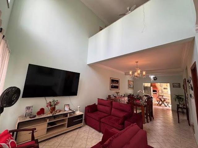 Sobrado com 3 dormitórios à venda, 213 m² por R$ 1.350.000,00 Condomínio Vila dos Inglezes Soroc