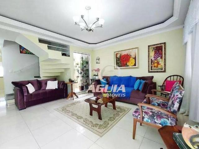 Sobrado com 3 dormitórios à venda, 224 m² por R$ 1.150.000,00 Parque Jaçatuba Santo André/SP