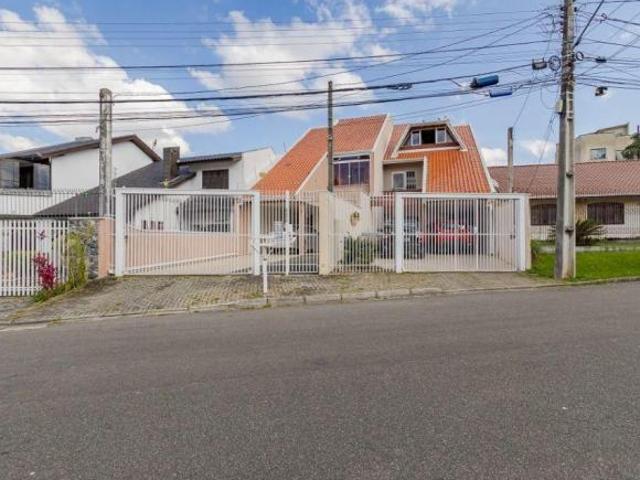 Sobrado com 3 dormitórios à venda, 224 m² por R$ 970.000,00 Boa Vista Curitiba/PR