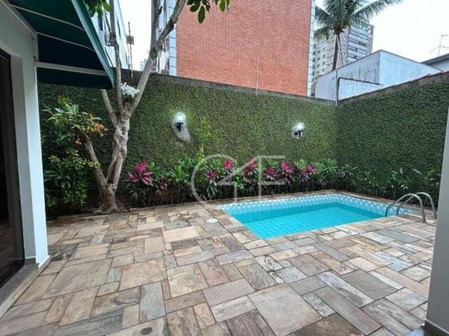 Sobrado com 3 dormitórios à venda, 225 m² por R$ 2.500.000,00 Embaré Santos/SP