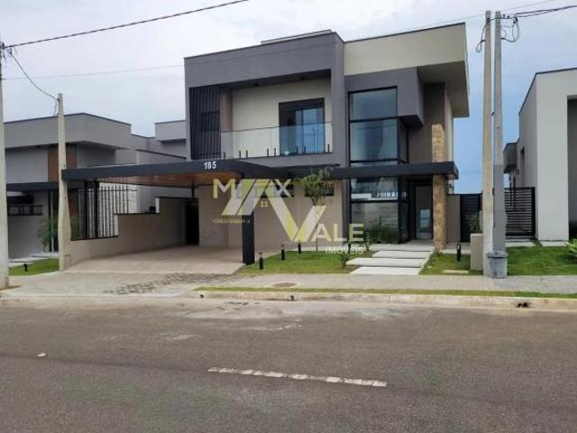 Sobrado com 3 dormitórios à venda, 227 m² por R$ 1.740.000 Recanto dos Eucaliptos São José dos C