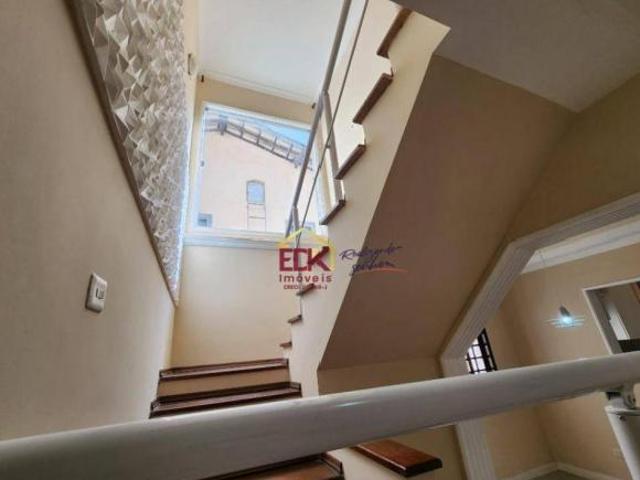 Sobrado com 3 dormitórios à venda, 228 m² por R$ 647.000 Vila Ester São José dos Campos/SP