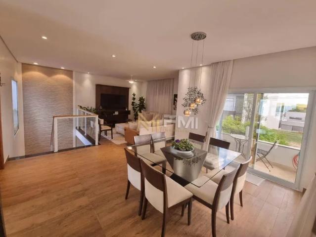 Sobrado com 3 dormitórios à venda, 220 m² por R$ 1.400.000,00 Residencial Jardim de Mônaco Horto