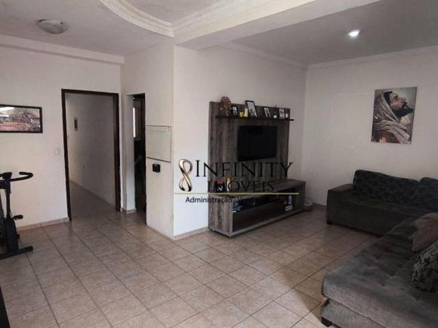 Sobrado com 3 dormitórios à venda, 220 m² por R$ 650.000,00 Jardim Uirá São José dos Campos/SP