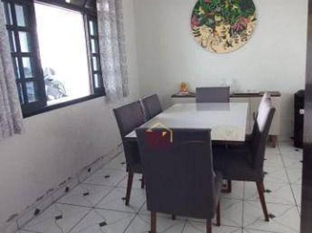Sobrado com 3 dormitórios à venda, 220 m² por R$ 931.000 Campos Elíseos Taubaté/SP