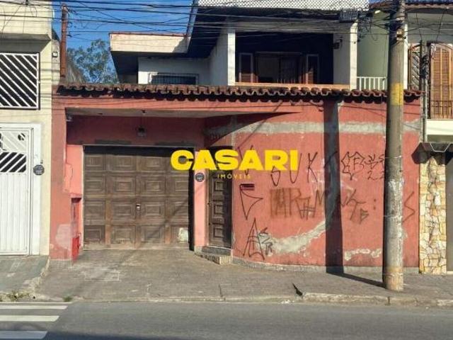 Sobrado com 3 Dormitórios à Venda – 220m², Suíte Master – Jardim Jamaica, Santo André/SP