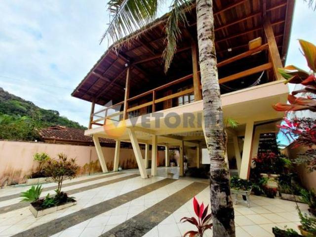 Sobrado com 3 dormitórios à venda, 234 m² por R$ 650.000,00 Massaguaçu Caraguatatuba/SP
