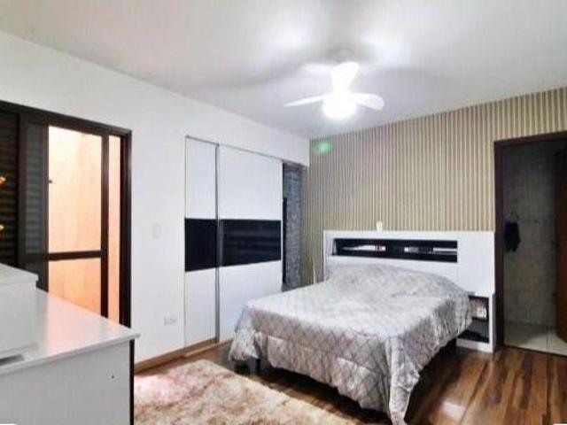 Sobrado com 3 dormitórios à venda, 234 m² por R$ 725.000,00 Jardim Utinga Santo André/SP