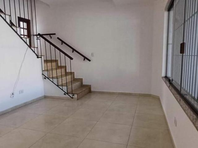 Sobrado com 3 dormitórios à venda, 234 m² por R$ 849.000,00 Vila Pires Santo André/SP