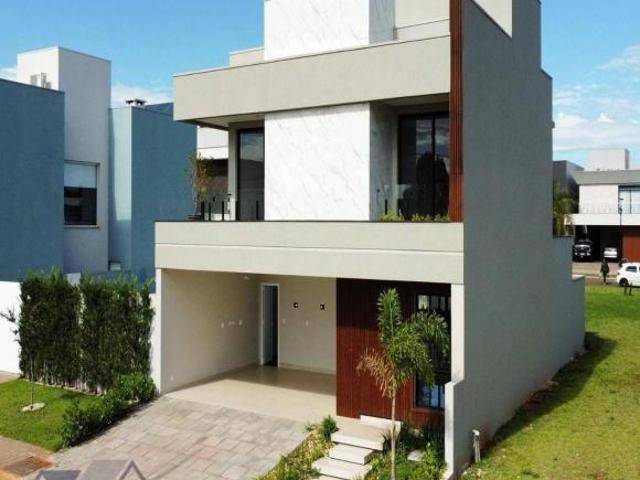 Sobrado com 3 dormitórios à venda, 236 m² por R$ 2.100.000,00 Claudete Cascavel/PR