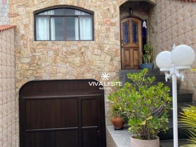 Sobrado com 3 dormitórios à venda, 236 m² por R$ 740.000,00 Vila Franci São Paulo/SP