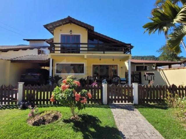 Sobrado com 3 dormitórios à venda, 237 m² por R$ 1.750.000 Massaguaçu Caraguatatuba/SP