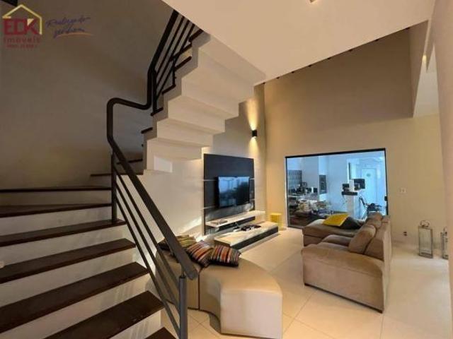 Sobrado com 3 dormitórios à venda, 230 m² por R$ 1.500.000,00 Campos do Conde 1 Tremembé/SP