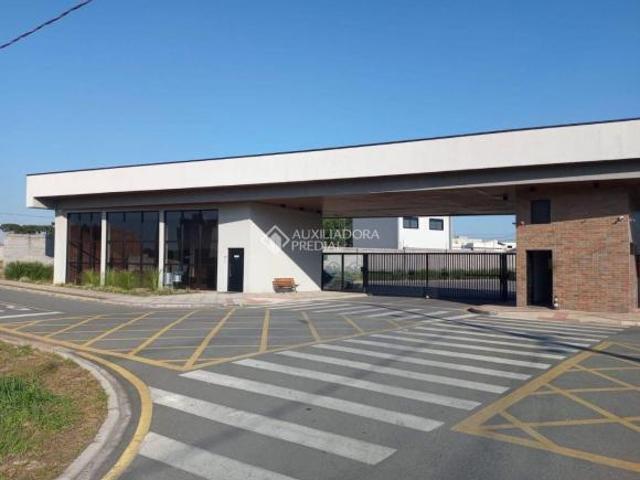 Sobrado com 3 dormitórios à venda, 230 m² por R$ 1.500.000,00 Costeira São José dos Pinhais/PR