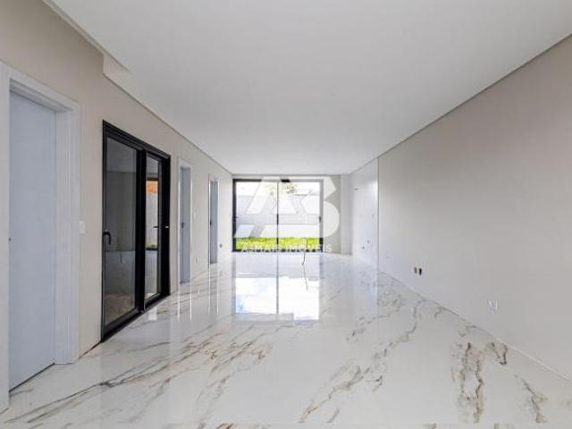 Sobrado com 3 dormitórios à venda, 230 m² por R$ 1.680.000,00 São Braz Curitiba/PR