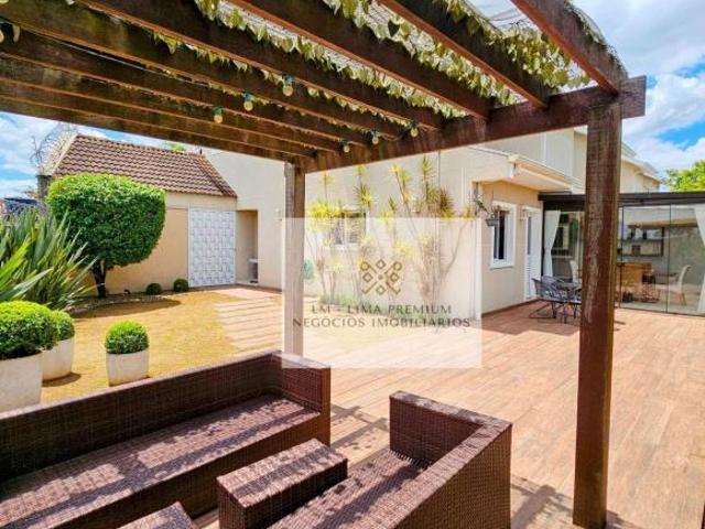 Sobrado com 3 dormitórios à venda, 230 m² por R$ 1.790.000 Santa Felicidade Curitiba/PR