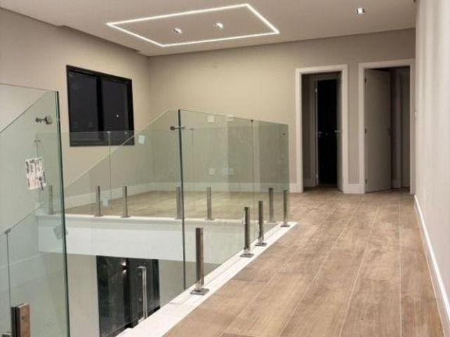 Sobrado com 3 dormitórios à venda, 230 m² por R$ 1.800.000 Residencial Terras Do Vale Caçapava/S