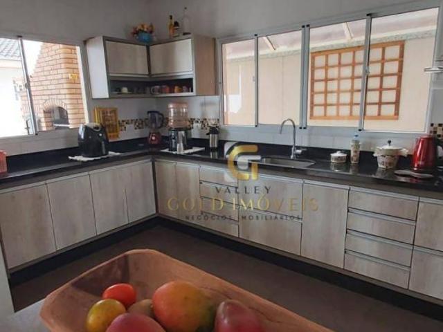 Sobrado com 3 dormitórios à venda, 230 m² por R$ 1.190.000,00 Villa Branca Jacareí/SP