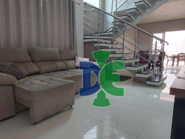 Sobrado com 3 dormitórios à venda, 230 m² por R$ 1.200.000,00 Villa Branca Jacareí/SP