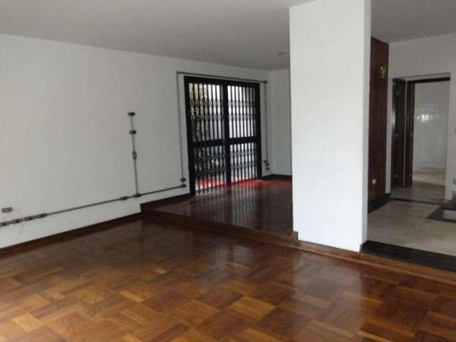 Sobrado com 3 dormitórios à venda, 231 m² por R$ 3.300.000,00 Jardim das Bandeiras São Paulo/SP