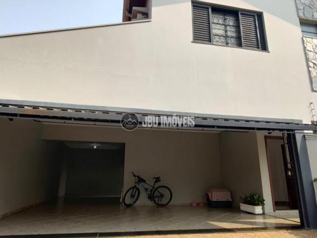 Sobrado com 3 dormitórios à venda, 247,29m² por R$ 840.000 – Residencial Cattai – C