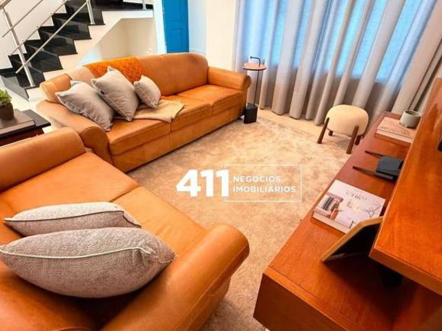Sobrado com 3 dormitórios à venda, 248 m² por R$ 2.390.000,00 Condomínio Dona Maria José Indaiat