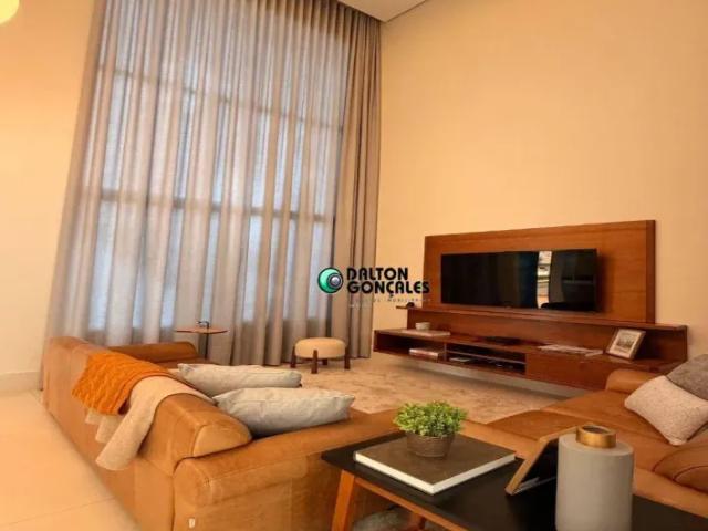Sobrado com 3 dormitórios à venda, 248 m² por R$ 2.390.000,00 Jardim Residencial Maria José Inda