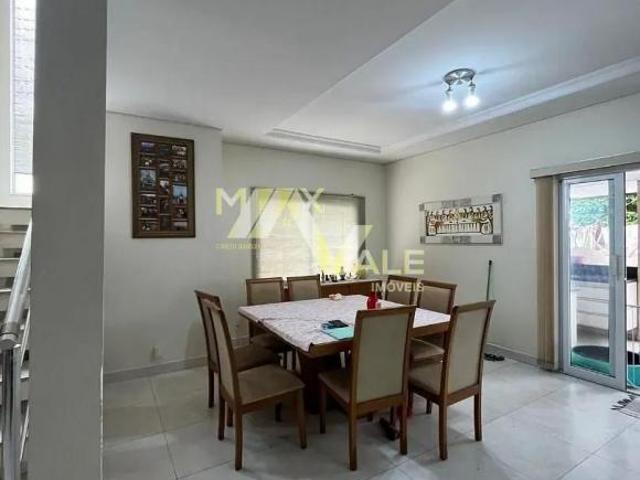 Sobrado com 3 dormitórios à venda, 240 m² por R$ 1.700.000 Villa Branca Jacareí/SP