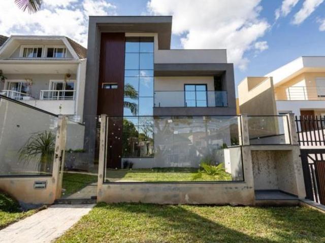 Sobrado com 3 dormitórios à venda, 240 m² por R$ 1.350.000,00 Santo Inácio Curitiba/PR
