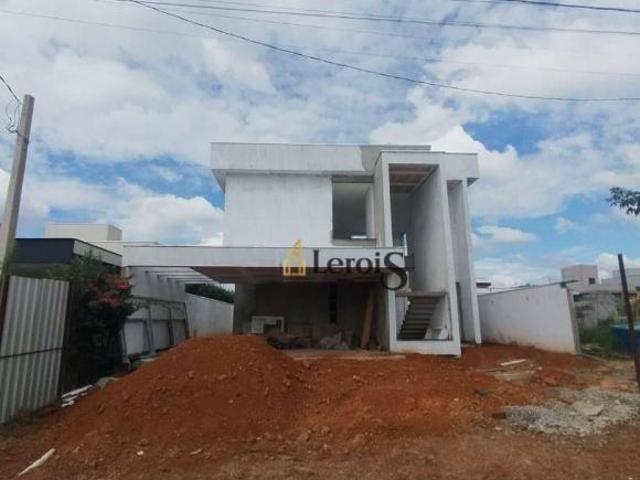 Sobrado com 3 dormitórios à venda, 240 m² por R$ 2.400.000,00 Condomínio Residencial Una Itu/SP