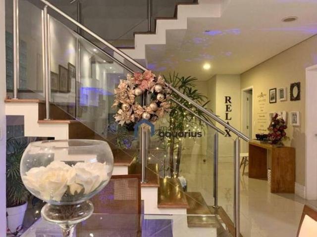 Sobrado com 3 dormitórios à venda, 240 m² por R$ 2.100.000,00 Urbanova São José dos Campos/SP
