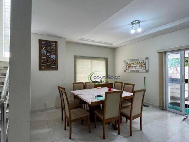 Sobrado com 3 dormitórios à venda, 240 m² por R$ 2.200.000,00 Villa Branca Jacareí/SP