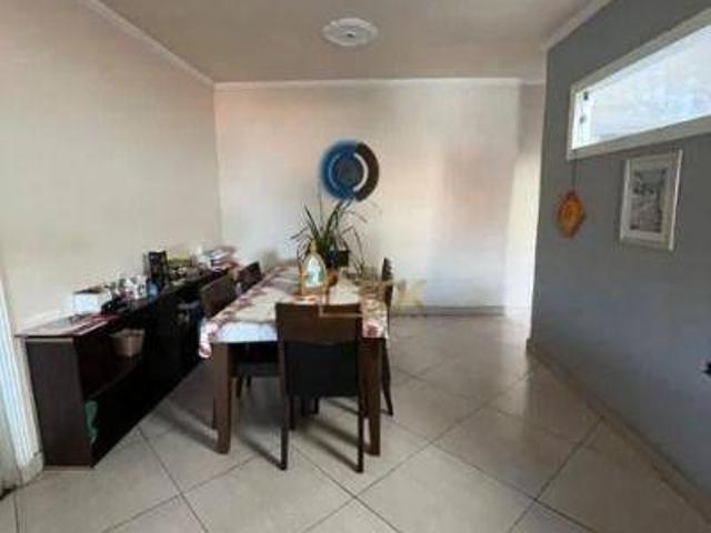Sobrado com 3 dormitórios à venda, 240 m² por R$ 424.000 Fonte Imaculada Taubaté/SP