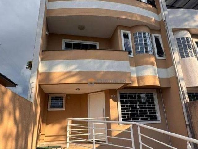 Sobrado com 3 dormitórios à venda, 241 m² por R$ 1.600.000,00 Centro Araucária/PR