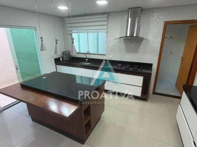 Sobrado com 3 dormitórios à venda, 254 m² por R$ 1.590.000,09 Jardim Santo André/SP