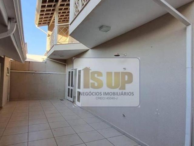 Sobrado com 3 dormitórios à venda, 255 m² por R$ 1.320.000,00 Condomínio Residencial Okinawa Pau